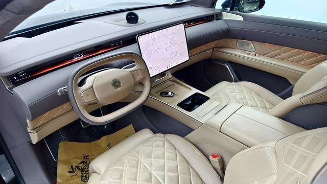 NIO ET9 2025 Model 102kWh – MMK